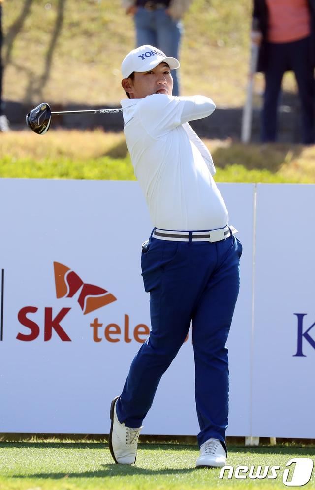 강성훈, PGA 투어 RSM 클래식 2R 공동 12위…선두와 7타 차 - 뉴스1