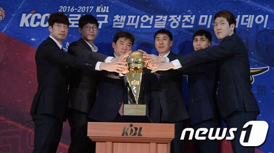 [프로농구] 창단 첫 통합 우승 vs 11년만의 대권…KGC와 삼성의 꿈 - 뉴스1