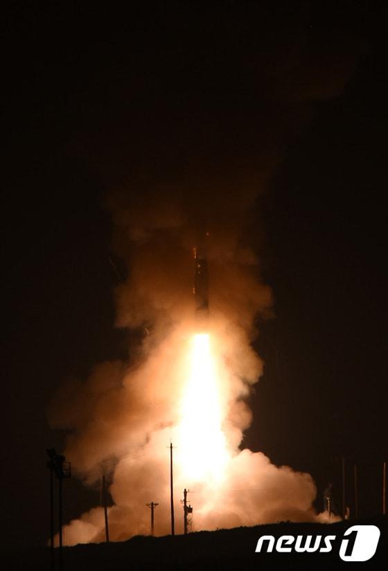 美, '사거리 약 1만km' ICBM 시험 발사 예정…"러 정부에도 통보" - 뉴스1