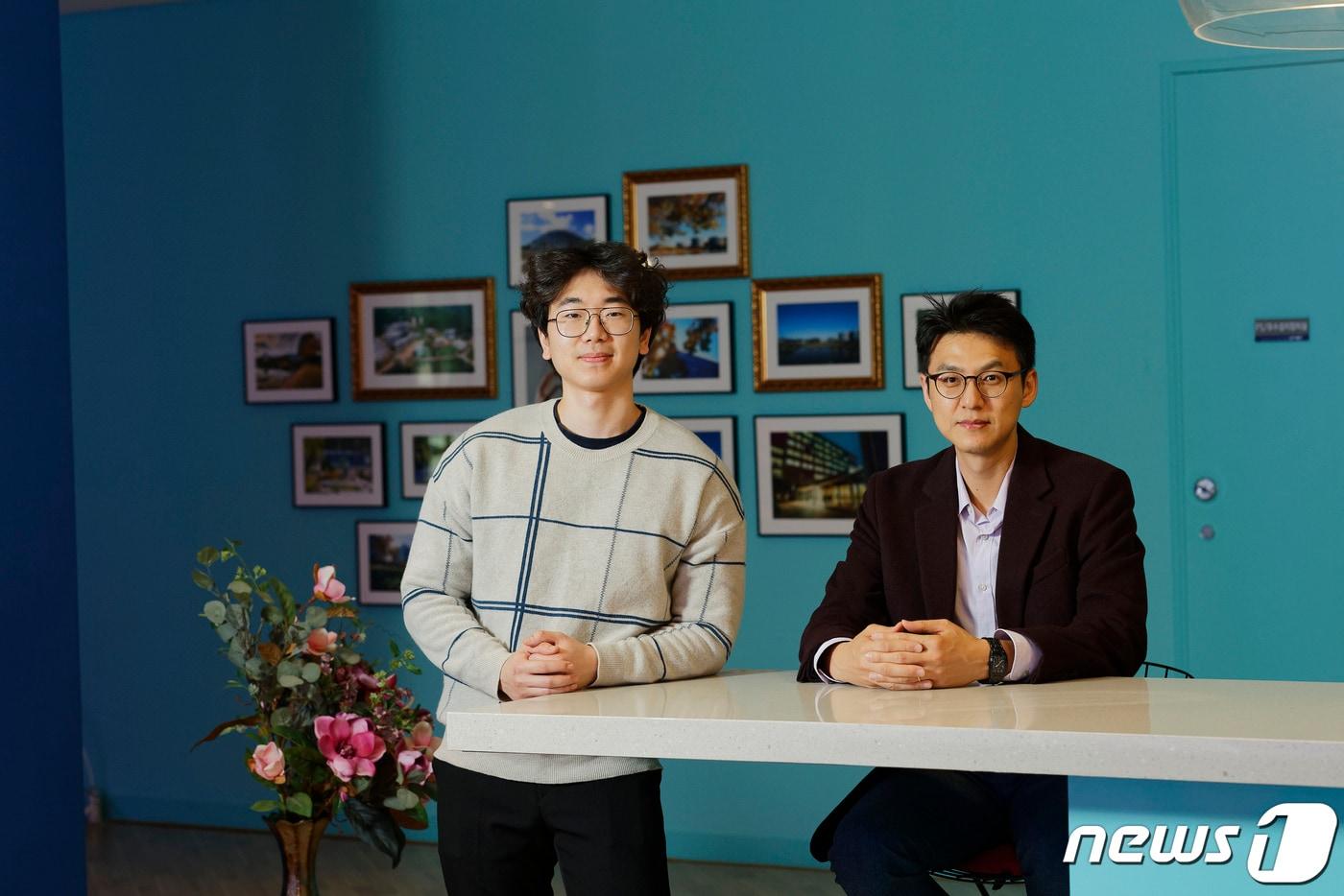 UNIST 교수팀, '그래핀 일체형 유연 투명 전극' 개발 - 뉴스1