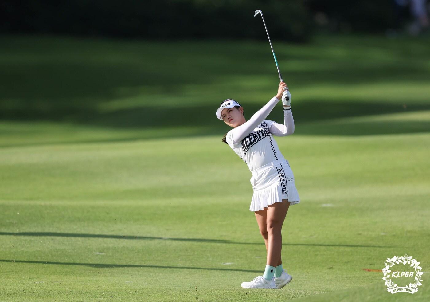 기상악화로 놓친 역전 기회…이소영‧박현경‧홍정민, 베트남서 첫승 도전 - 뉴스1