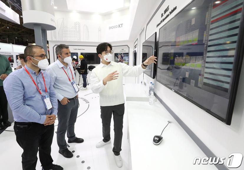 [MWC]KT, AI 기반 5G 운용 솔루션 '닥터와이즈' 선보여 - 뉴스1