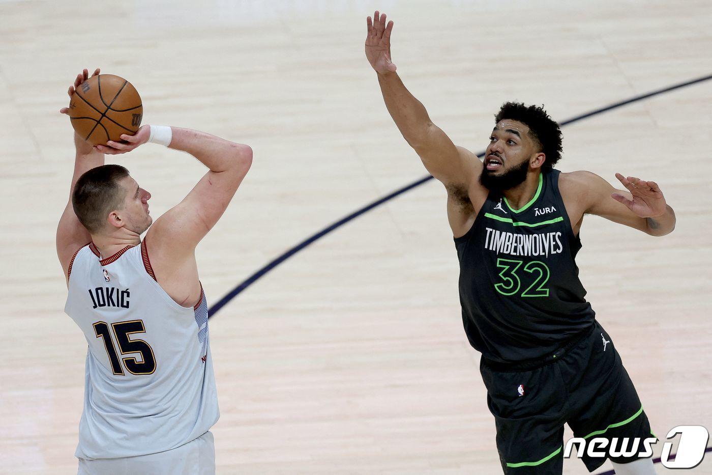 '요키치 트리플더블' 덴버, NBA PO 2R 진출…피닉스와 격돌 - 뉴스1