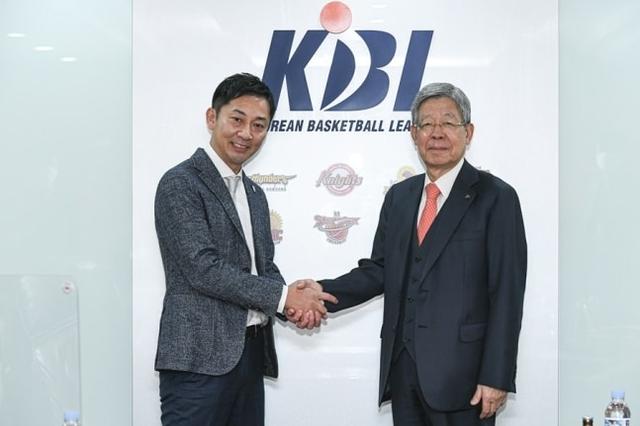 KBL-일본 B.리그 MOU 체결…유소년 교류·아시아쿼터 등 적극 협력 - 뉴스1