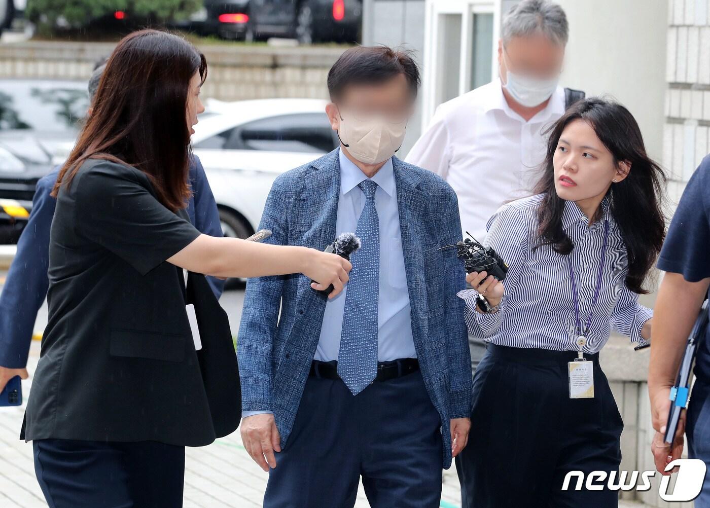 '횡령·배임 혐의' 황욱정 KDFS 대표 집유 확정…자문료 지급 등 무죄 - 뉴스1