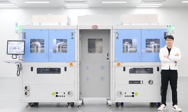 한미반도체, HBM용 '듀얼 TC 본더 1.0 드래곤' 출시 - 뉴스1