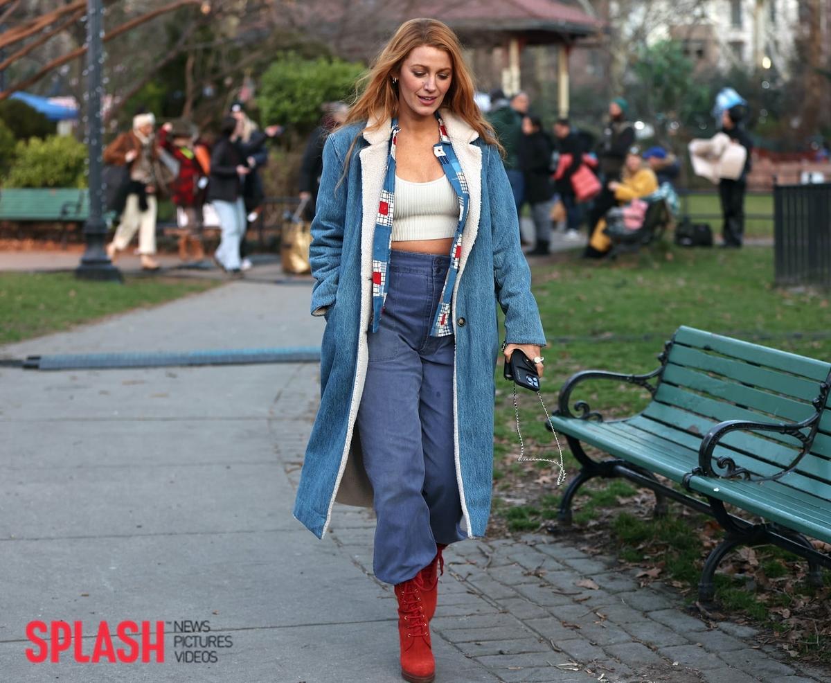 '아이 넷' 블레이크 라이블리, 한겨울 탱크톱 입고 건강·섹시미 과시 [N해외연예] - 뉴스1