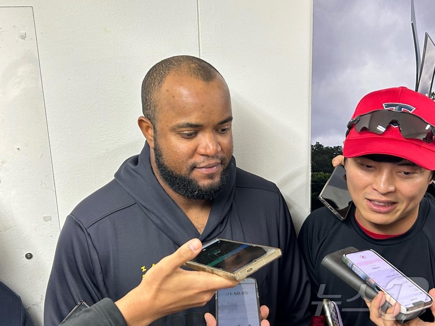 '쐐기 투런포' 소크라테스 "우승하고 내년에도 KIA에서" [KS4] - 뉴스1