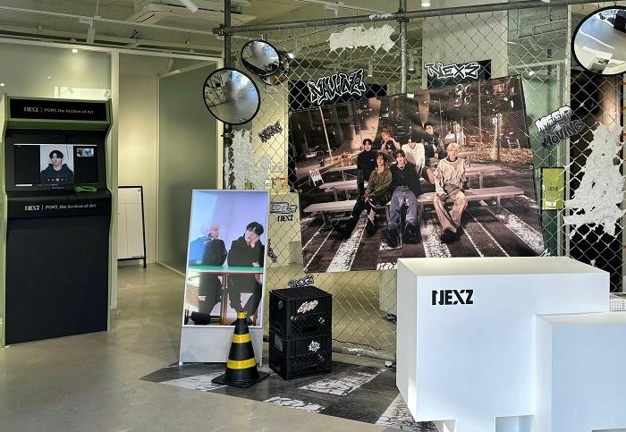 포토이즘포트, JYP 신인그룹 NEXZ와 팝업스토어 오픈 - 뉴스1