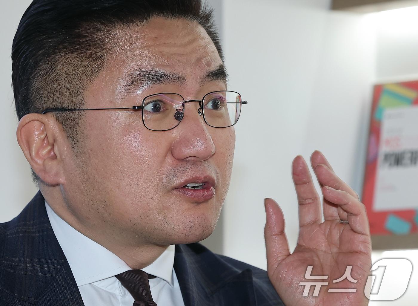 "AI 교과서로 수업하면 딴짓?…멍때리는 것도 잡아냅니다" - 뉴스1