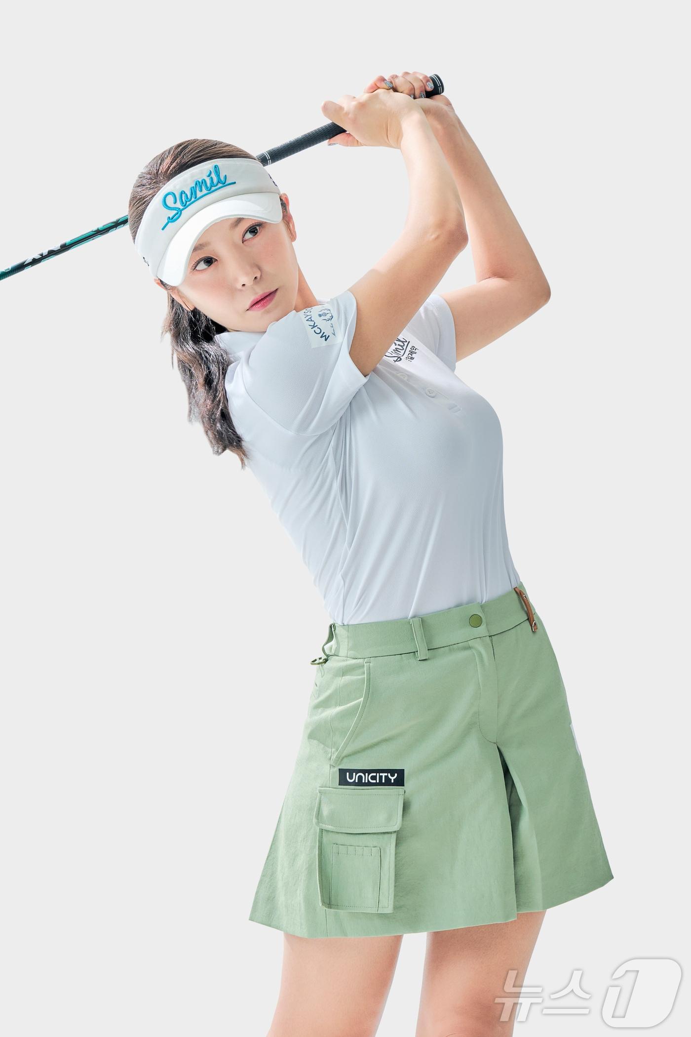 KLPGA 프로골퍼 안소현, 7일 수원 KT-두산전 시구 나선다 - 뉴스1
