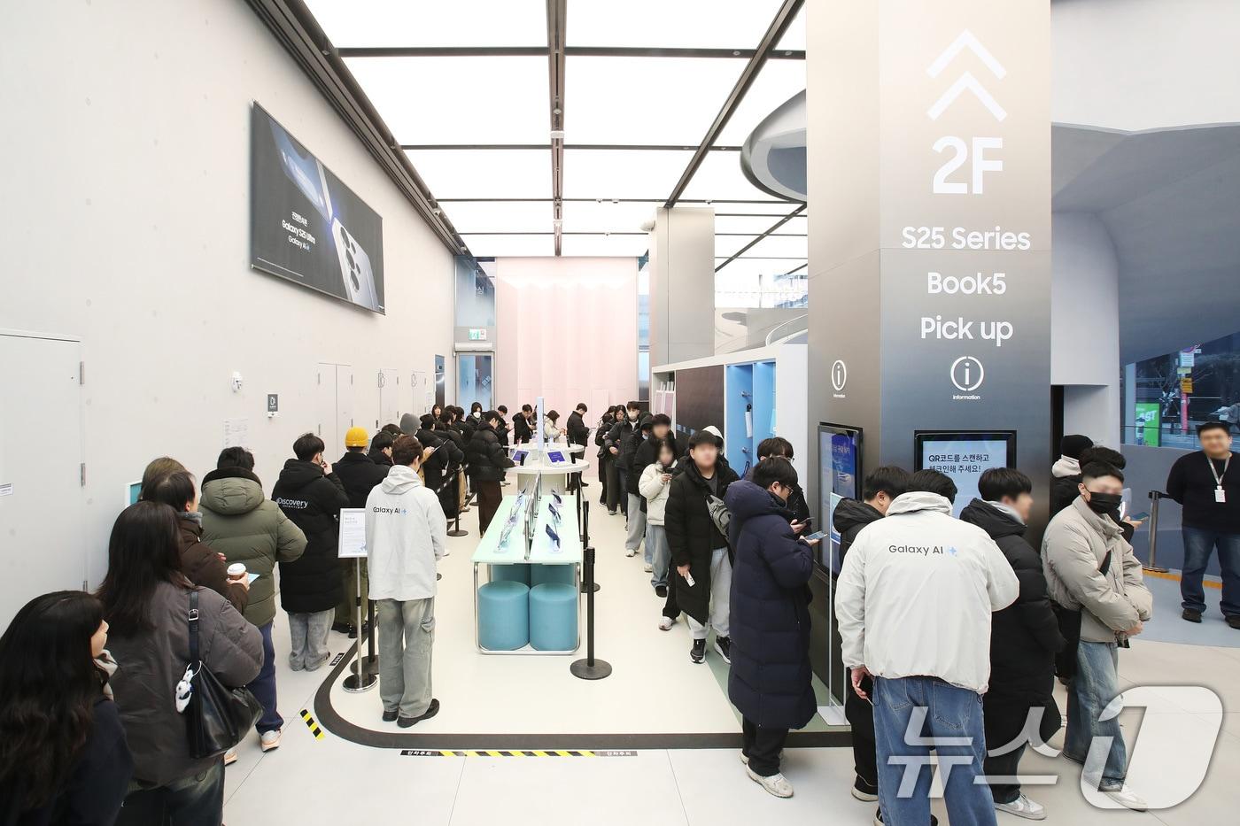 삼전·SK하닉, MWC에서 만난다…"AI 반도체 기술로 다양한 경험" - 뉴스1