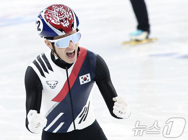 [하얼빈 AG] 남자 쇼트트랙 장성우도 1000m 金…박지원 은메달 - 뉴스1