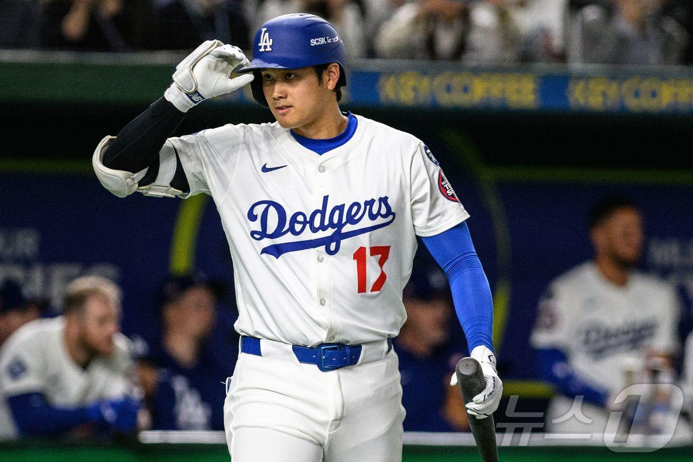 '177㎏' 참치 해체쇼…오타니, 다저스 동료에 최고급 일식 대접 - 뉴스1