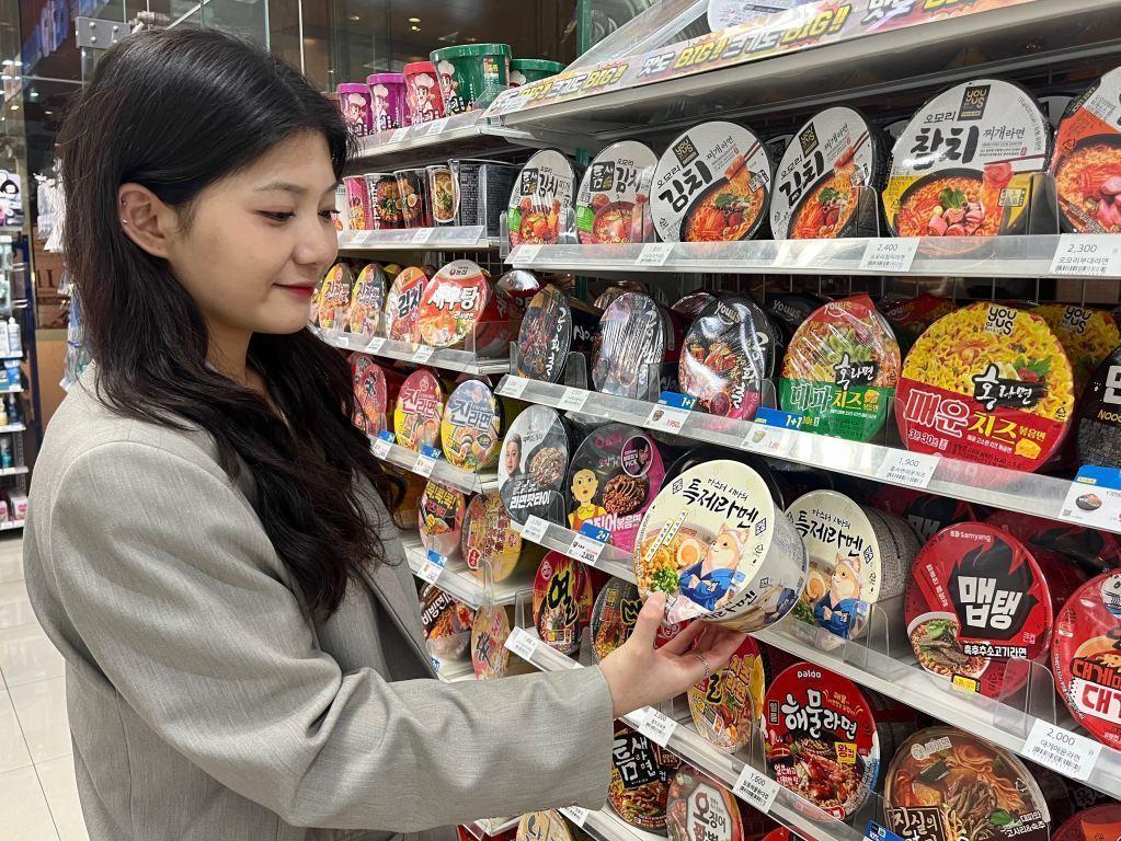 GS25 '블루아카이브 특제라멘' 열흘 만에 13만개 팔렸다 - 뉴스1