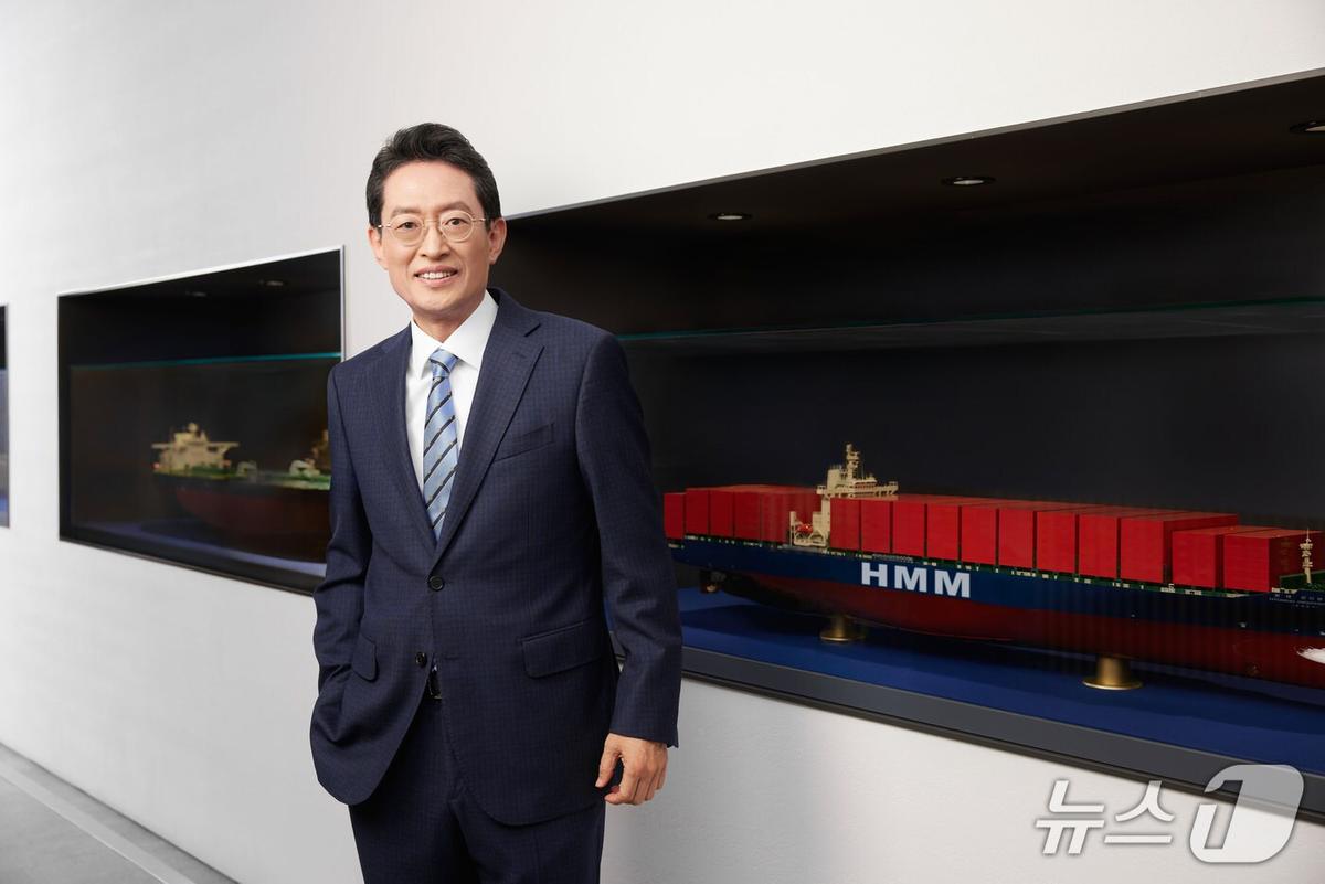 HMM, 에코바디스 ESG 상위 1% '플래티넘' 2년 연속 획득 - 뉴스1