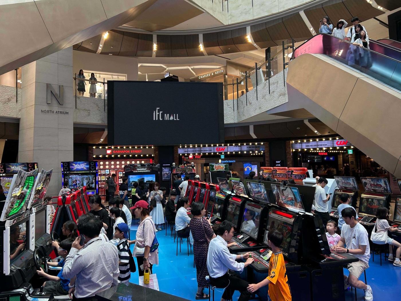 스트리트파이터부터 펌프까지…IFC몰, '무료 오락실' 오픈 - 뉴스1