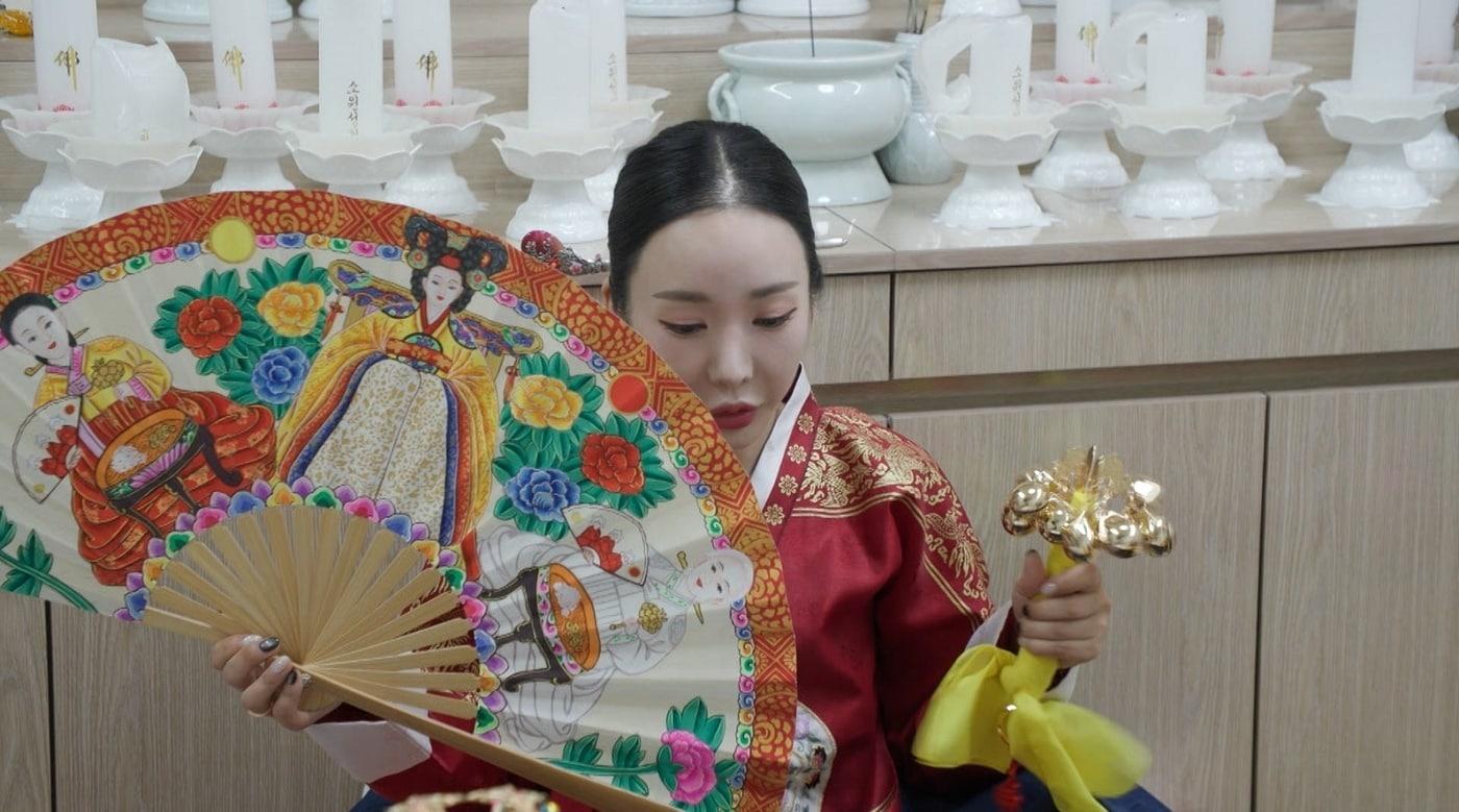 무속인 된 김주연 "신병 때문에 2년간 하혈…반신마비까지" - 뉴스1